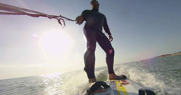 No Waves? No Problem Brah! Gas-Powered Surfboard is Hydro Mechanical ...